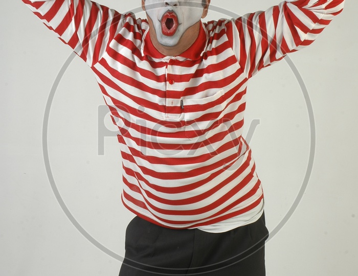 Image of Mime Artist With Expressions-QU957763-Picxy