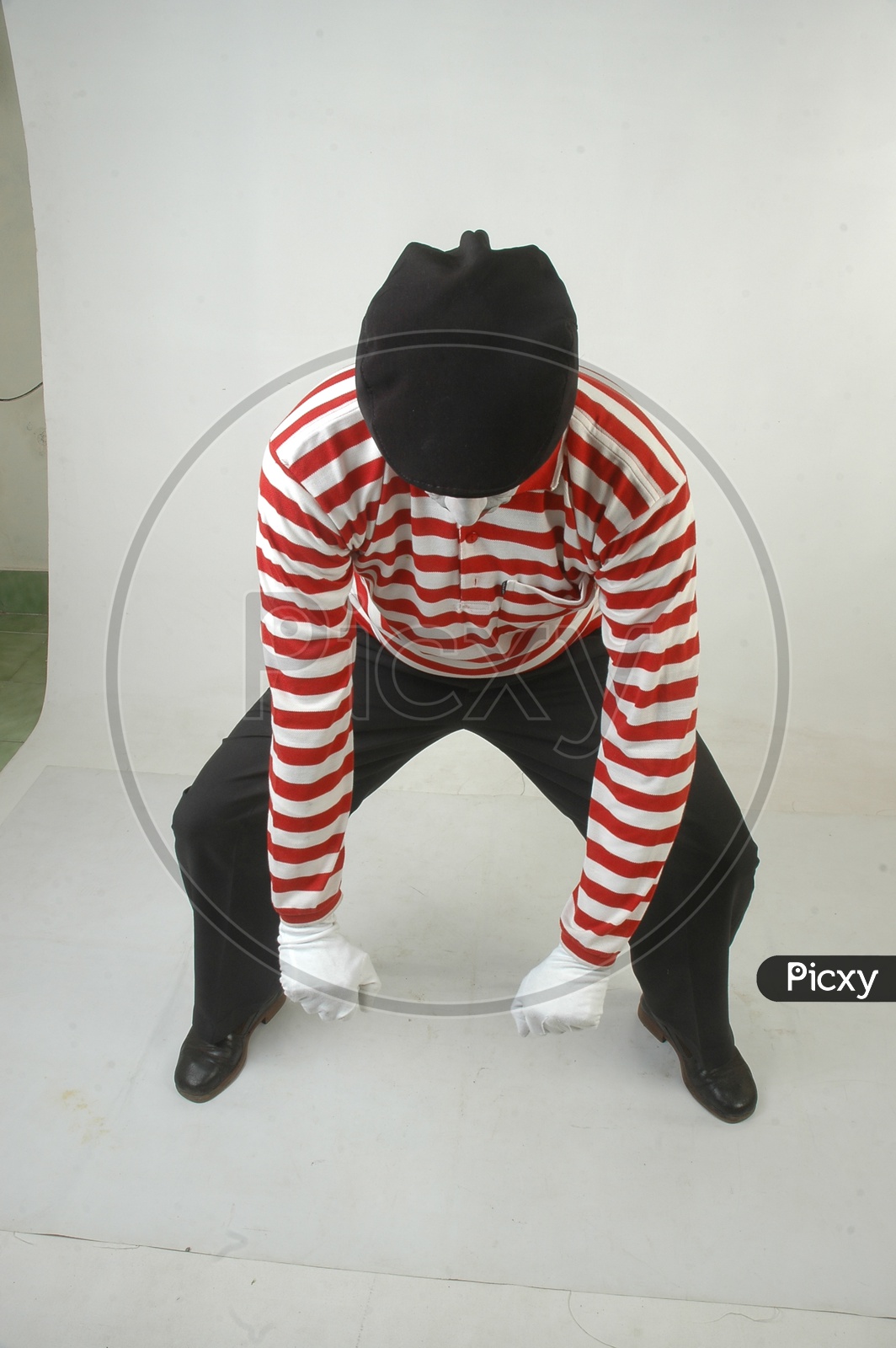Image of Mime Artist With Expressions-XW900759-Picxy