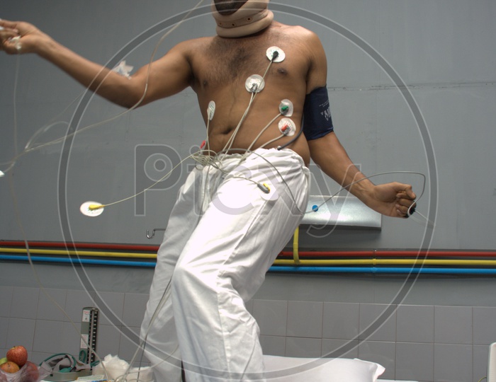 Image of Patient Abnormal Behavior On a Hospital Bed-JC411289-Picxy
