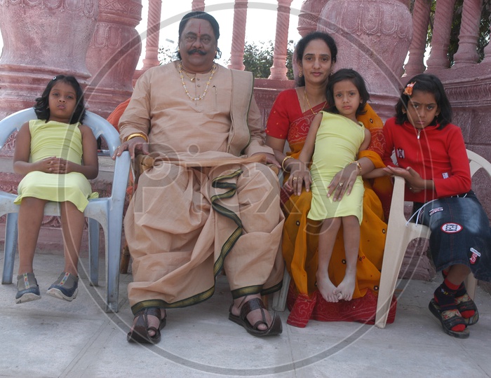 Image of Actor Krishnam Raju With Family-PG275284-Picxy