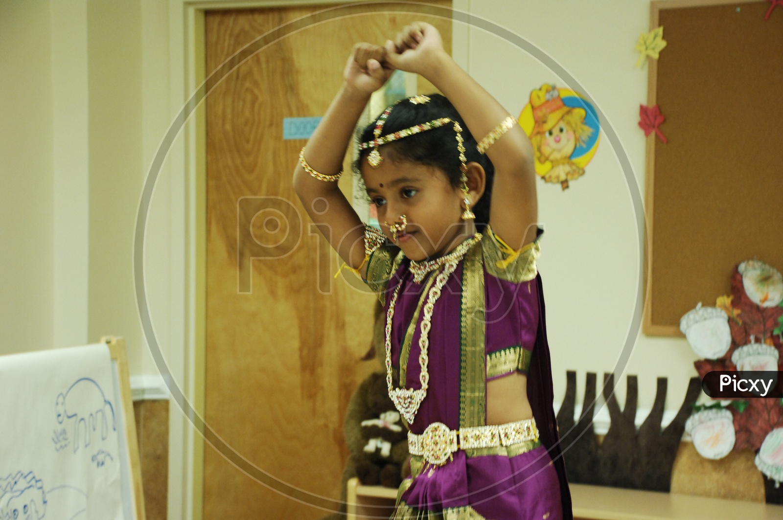 Image of Child Artist Baby Neha-NO004530-Picxy