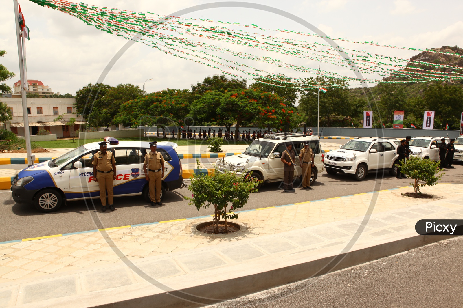 Image of Police Car Convoy With Black Cat Commandos-CD168244-Picxy