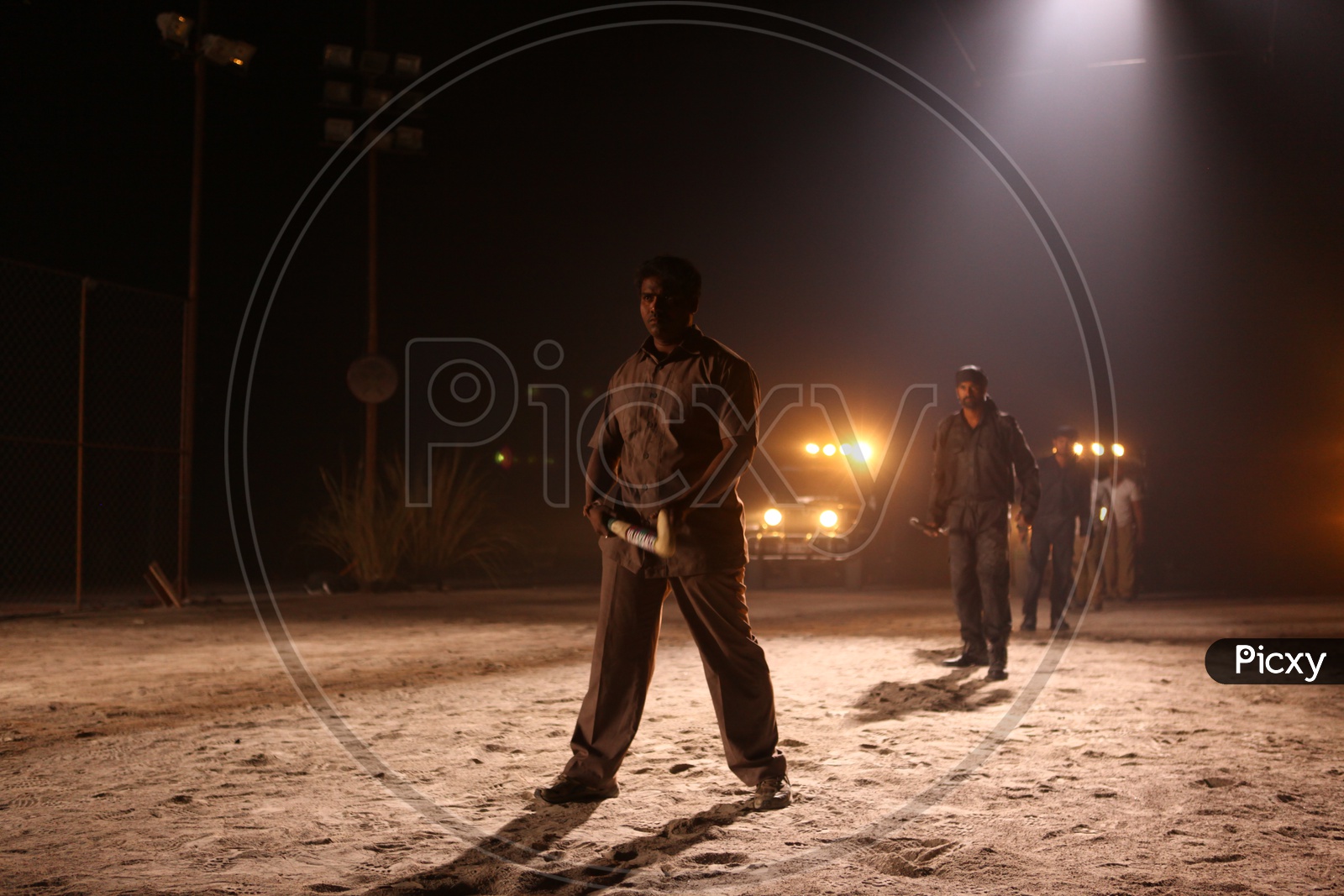 Image of Action or Fight Sequence Shooting Scenes-VO383713-Picxy