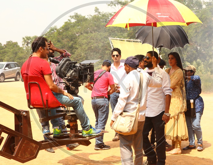 Image of Cinematographer On Jimmy Crane With Camera-BR313828-Picxy