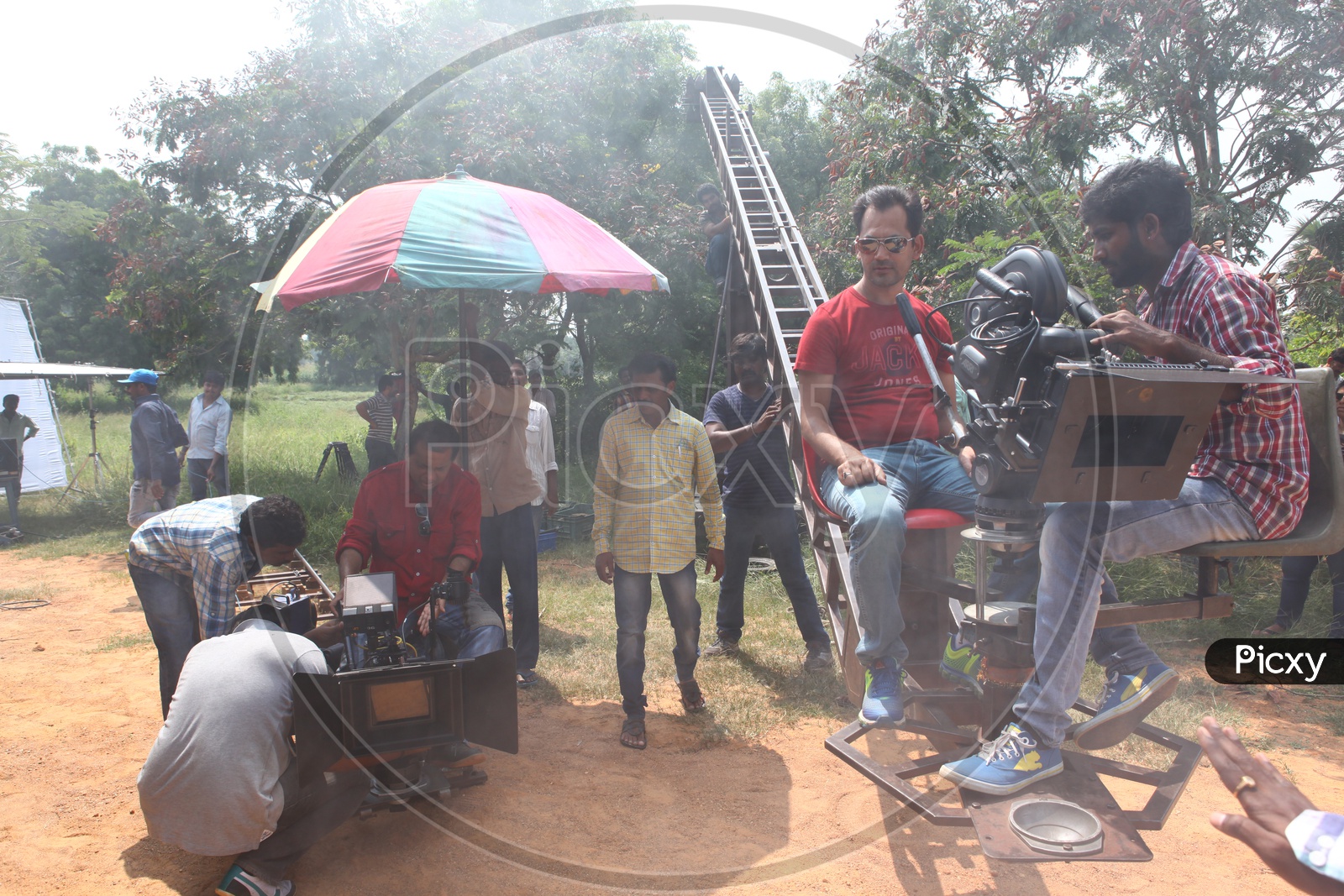 Image of Cinematographer on Jimmy Trolley Camera-DH242249-Picxy