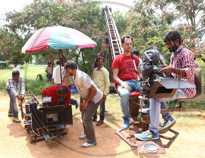 Image of Cinematographer On Jimmy Crane With Camera-UG717497-Picxy