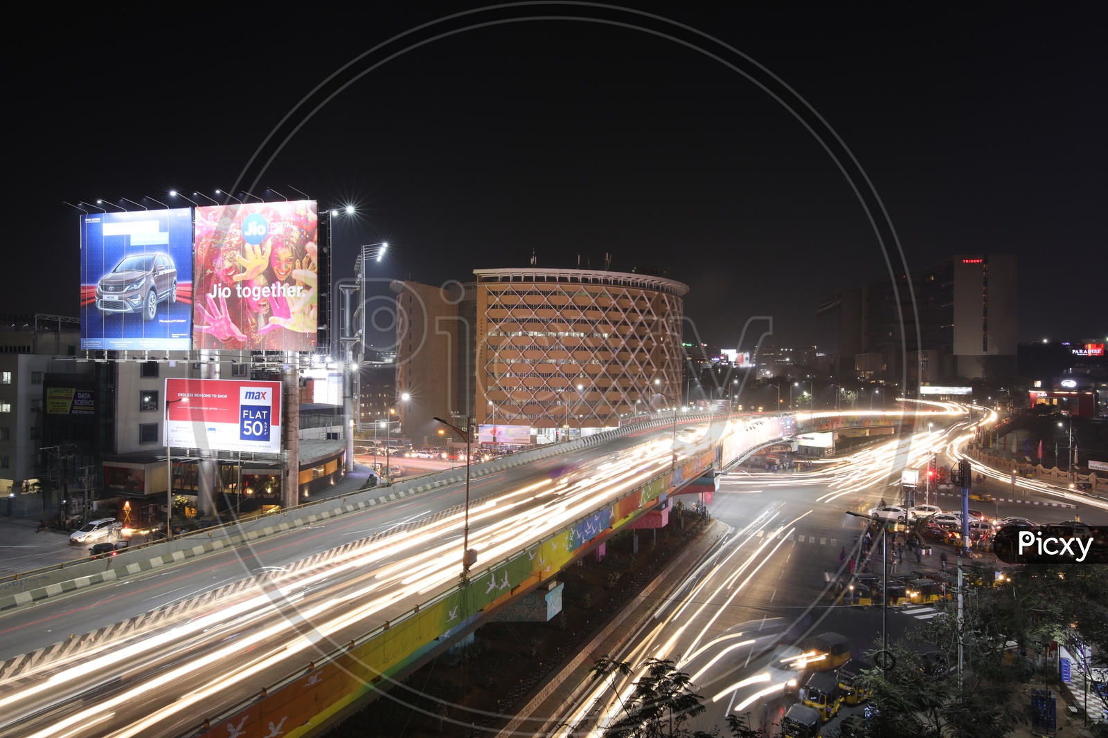 Image of Long Exposure Shot Of Fast Moving Vehicles On Flyover roads ...