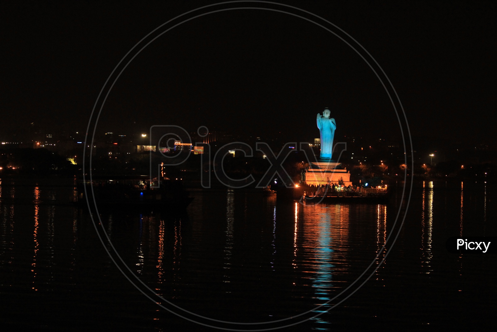 Image of Buddha Statue in Hussain Sagar Lake At Tank Bund-VE625410-Picxy
