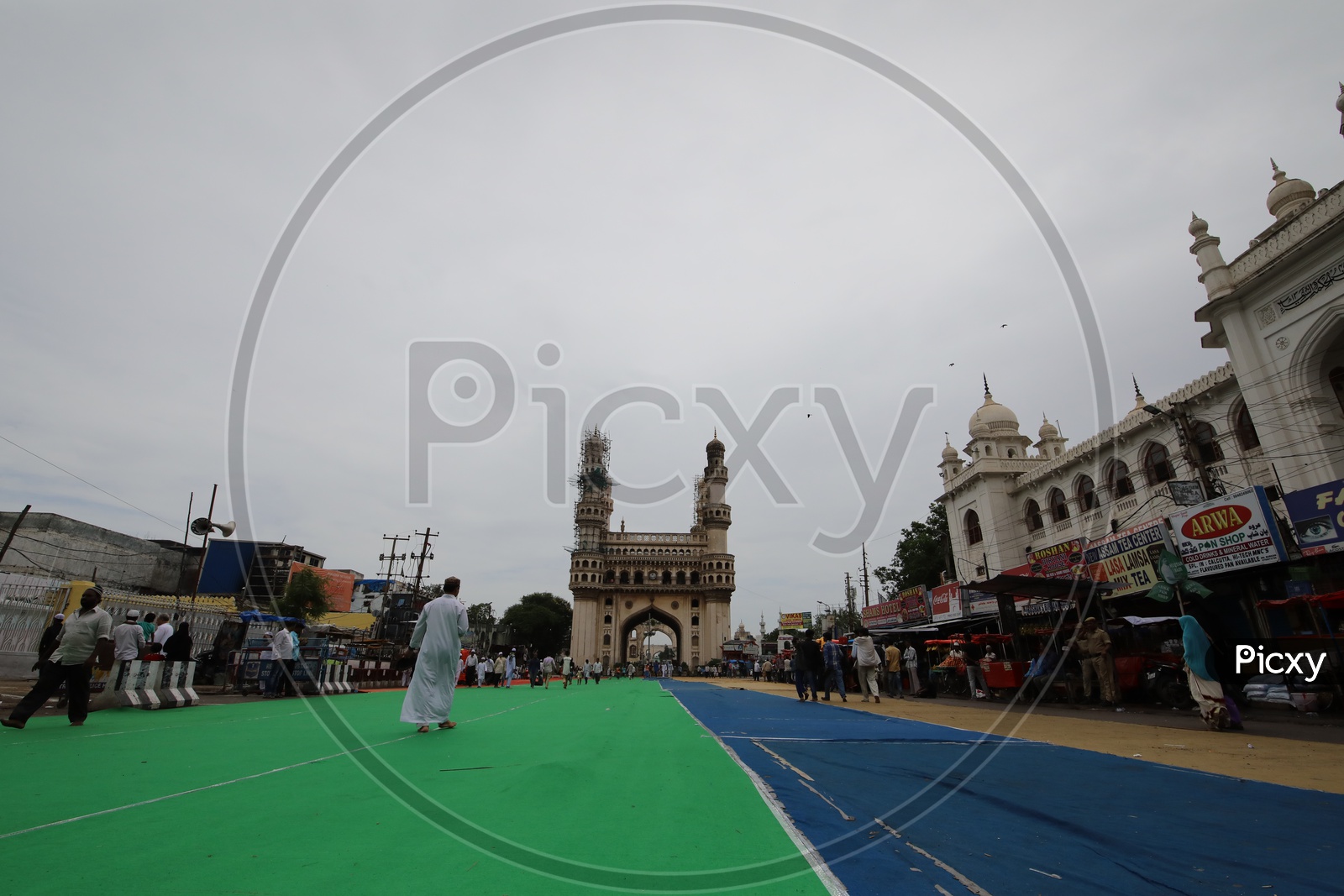 Image of Carpets Arranged At Charminar Roads Near Jama Masjid For ...