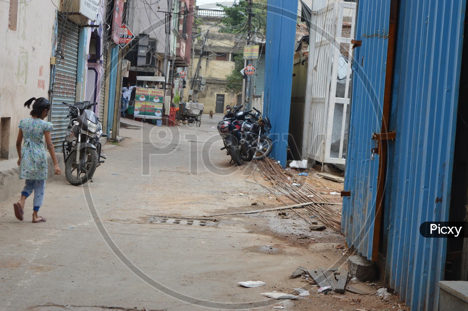 Image of Streets and Roads Of a residential Area Colony-JN467575-Picxy