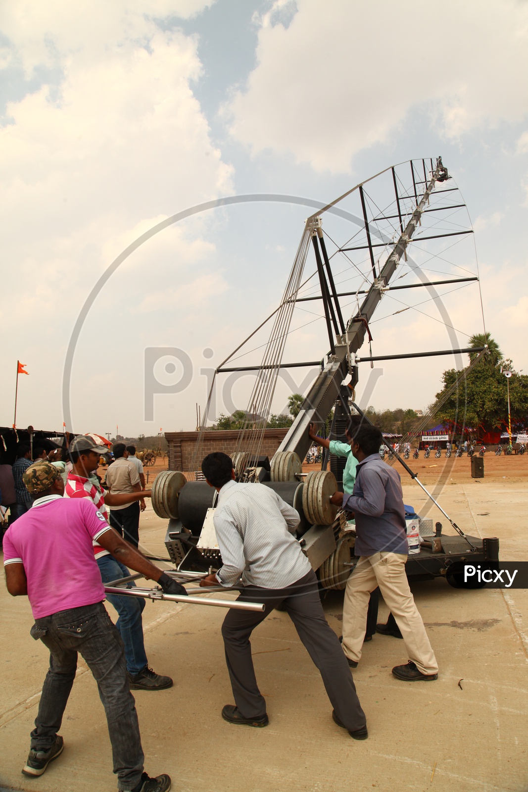 Image of Jimmy Trolley Camera in a Movie Shooting-AR263650-Picxy