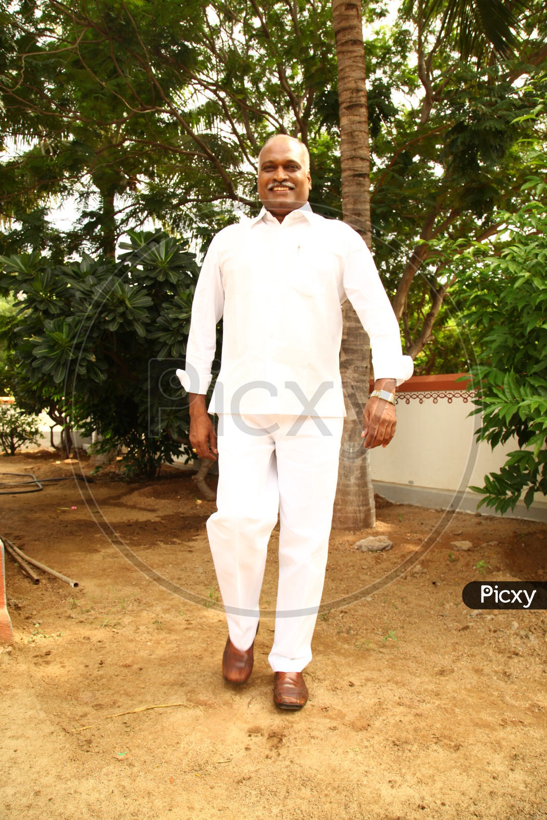 Image of Indian Man As a Politician-PY368978-Picxy