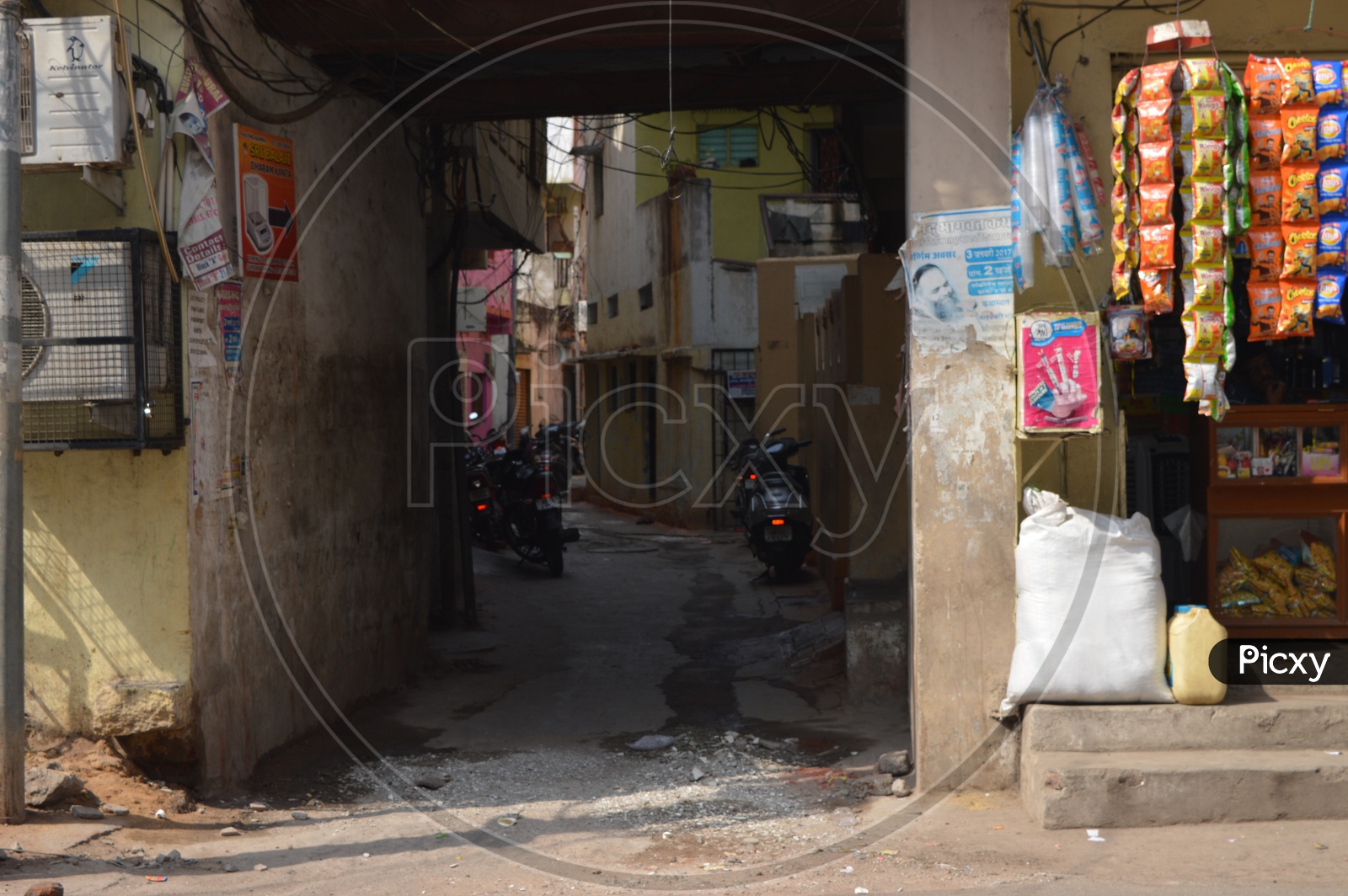 Image of Streets In a Residential Colony With Old Buildings-NR248715-Picxy