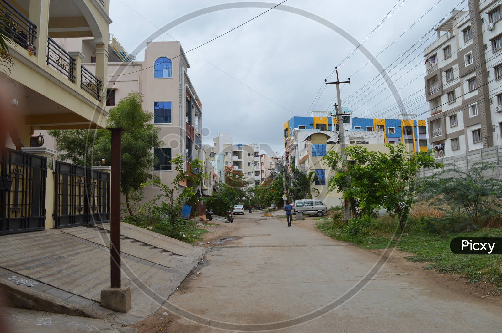 Image of Roads streets In Residential Colony-QU851291-Picxy