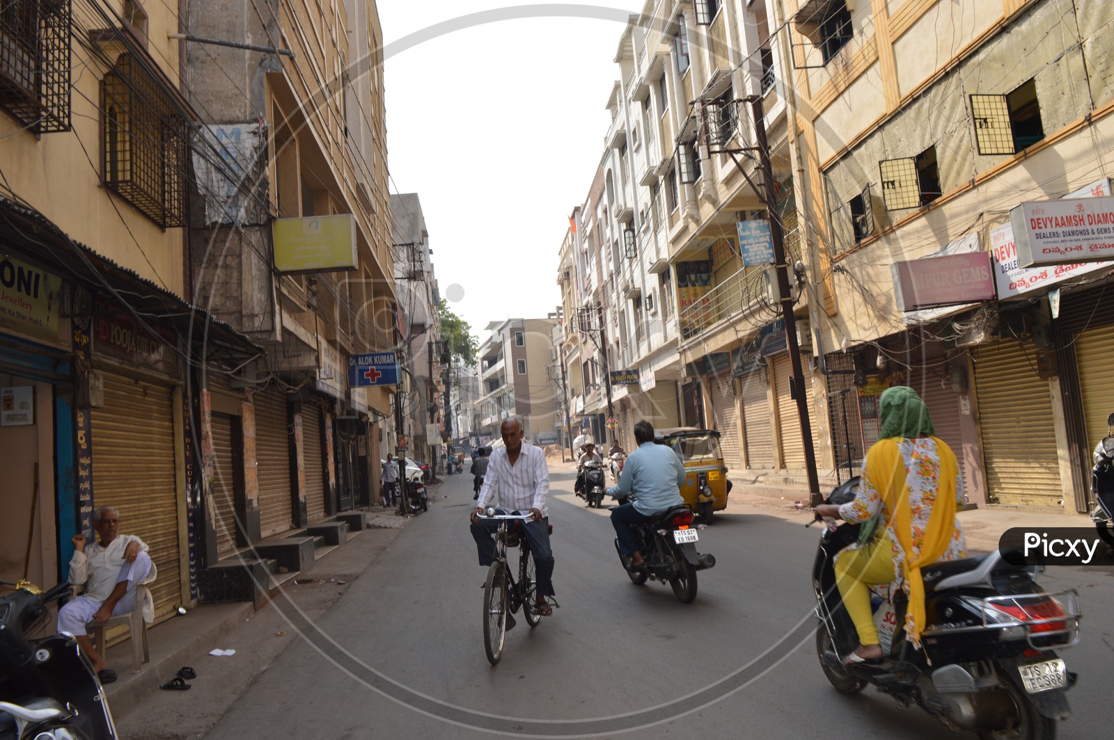 Image of Streets In a Residential Colony With Old Buildings-OC080363-Picxy