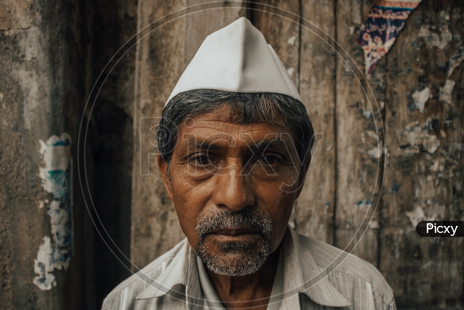 Image of portrait shot of a marathi man from the streets of charminar ...