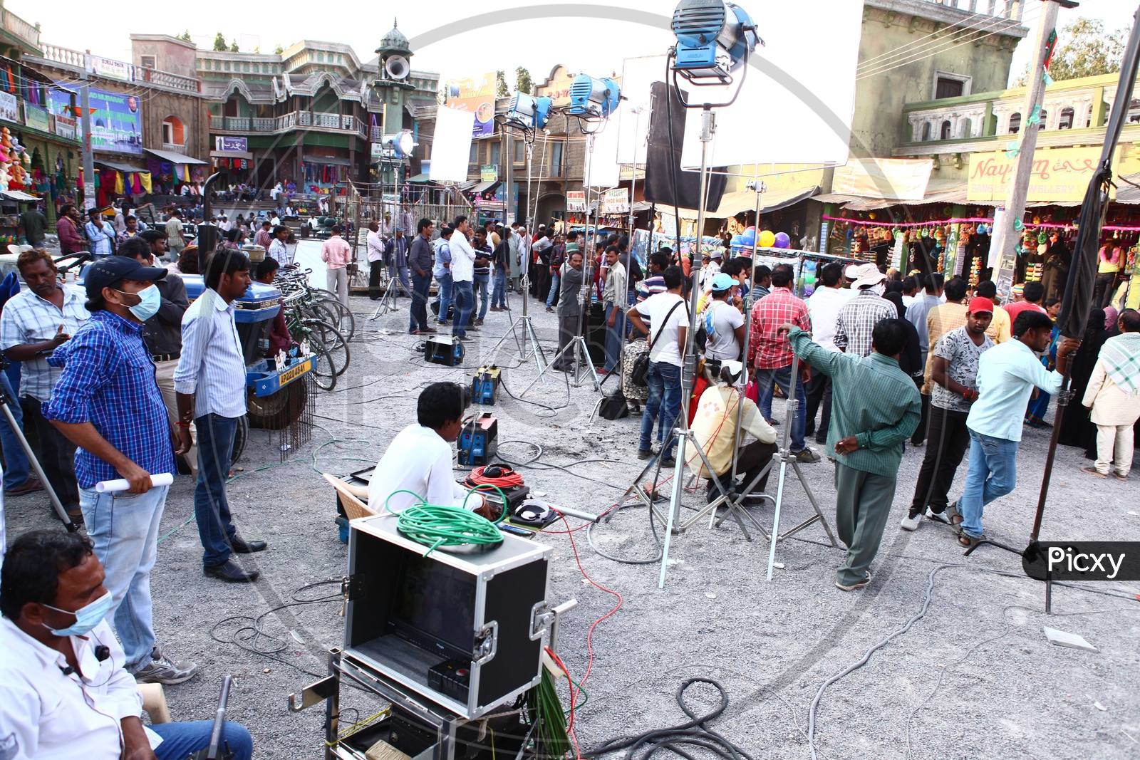 Image of Movie Shooting Spot With Jimmy Camera And Trolley-HD660575-Picxy