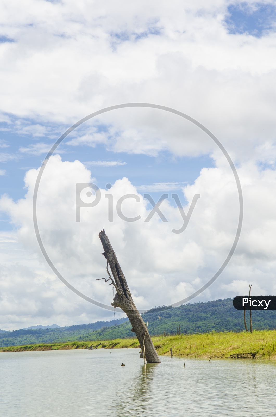 Image of View of Thai Lake with blue sky-QF849362-Picxy
