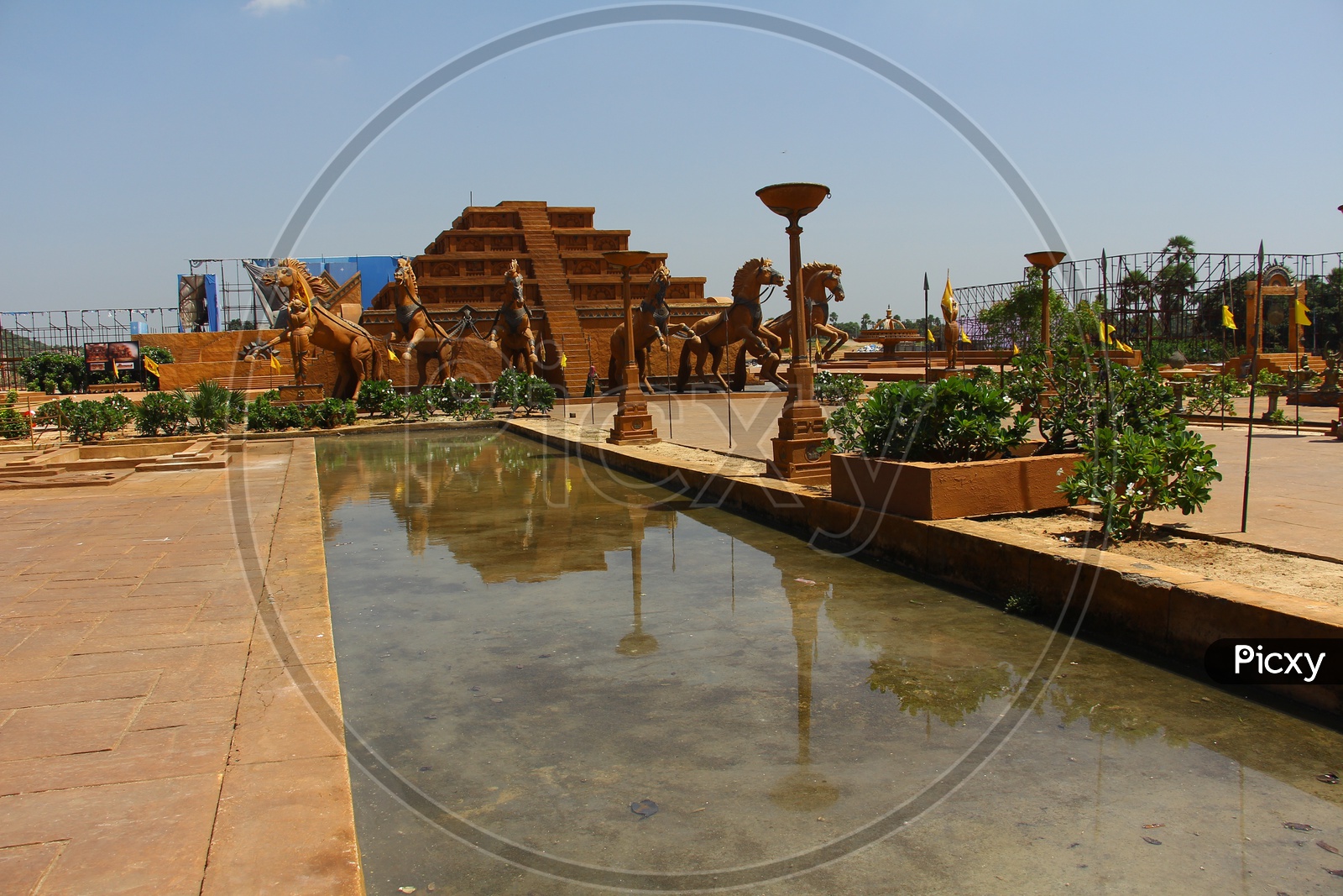 Image of Bahubali Movie Mahishmati Kingdom Sets In Ramoji Film City ...