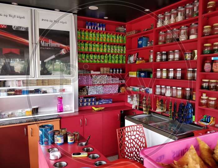 Image of Pan shop or tobacco shop or cigarette shop-SE398376-Picxy