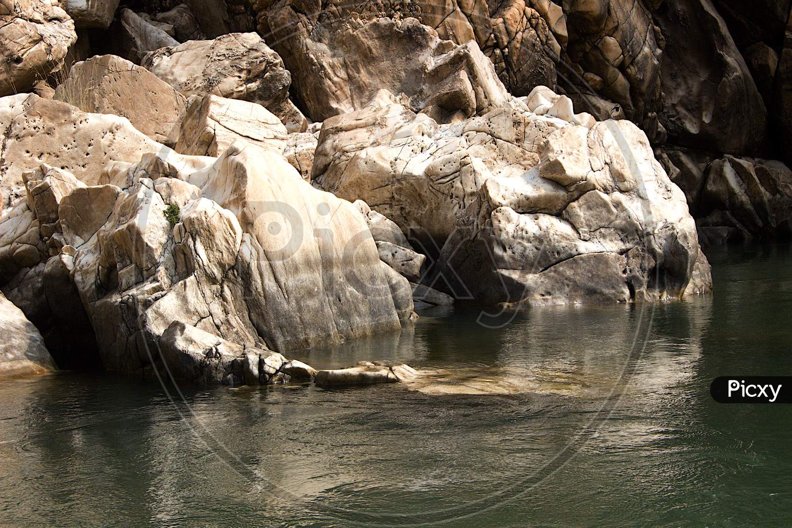 Image of Marble Rocks Amid River Water-YM854290-Picxy