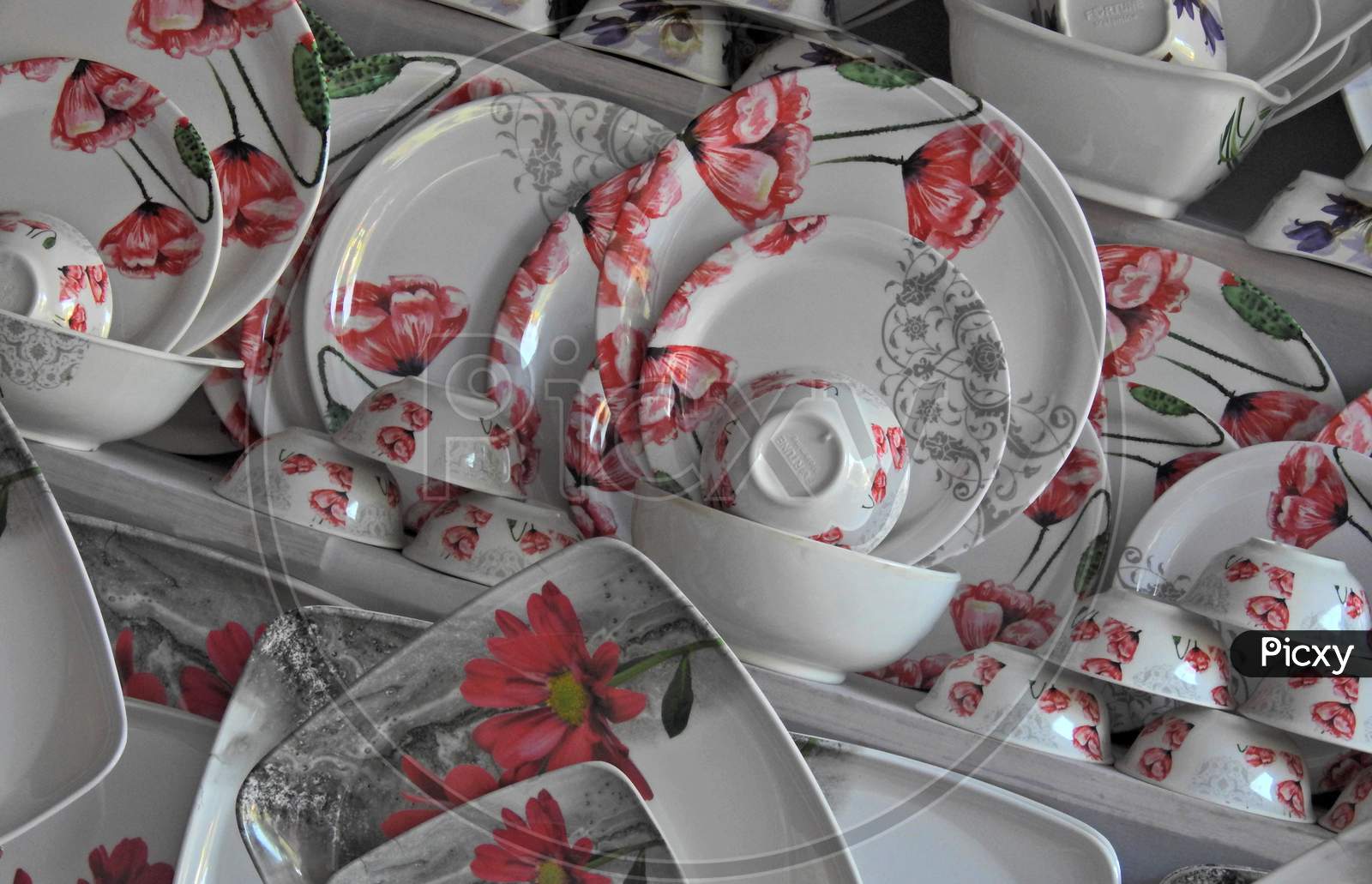 Image of View Of Melamine Kitchen Ware Ior Dinner Ware In Shop Display ...