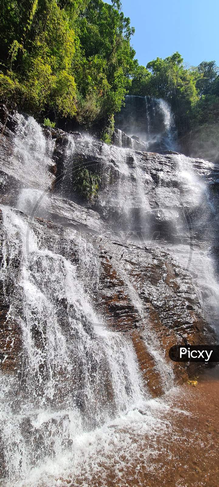 Image of Jhari waterfalls-JA300444-Picxy
