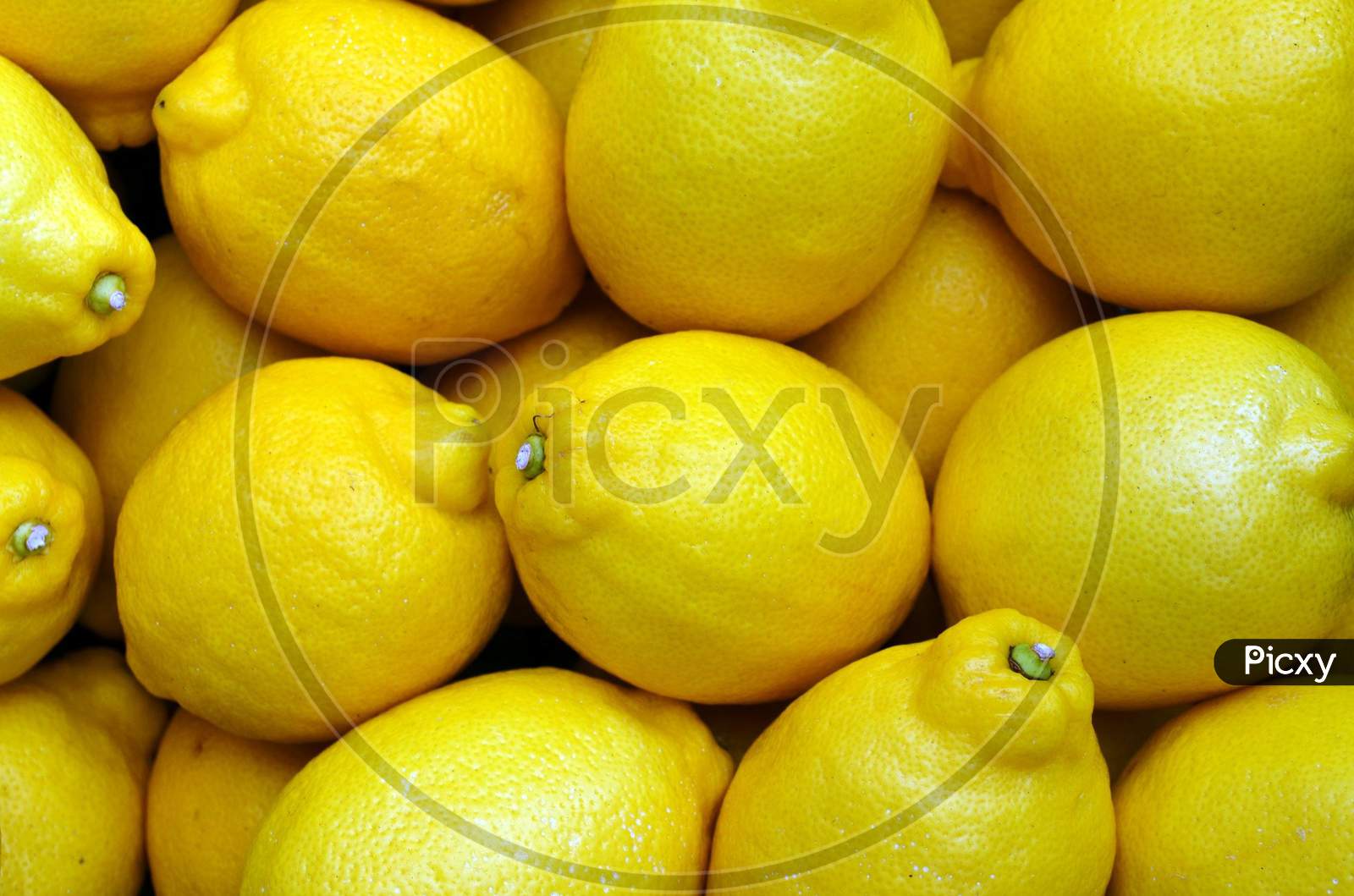Image of Lemons yellow food-ZT973269-Picxy