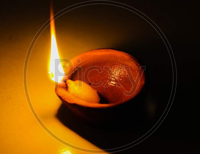 Image of Soil Lamp Lighting At The Night Image-EU742031-Picxy