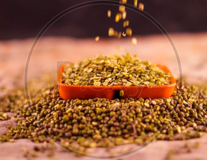 Image of Broken Mung Lentils (Yellow Moong Dal) With Green Moong Bean ...