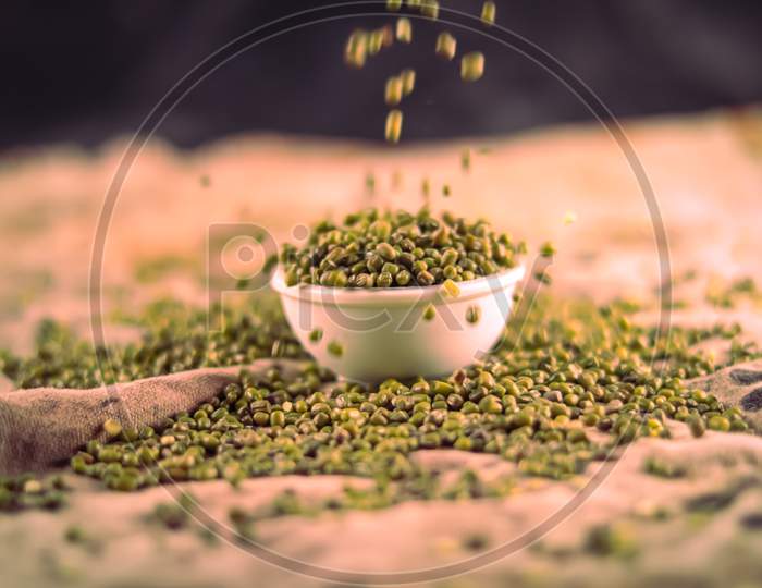 Image of Broken Mung Lentils (Yellow Moong Dal) With Green Moong Bean ...