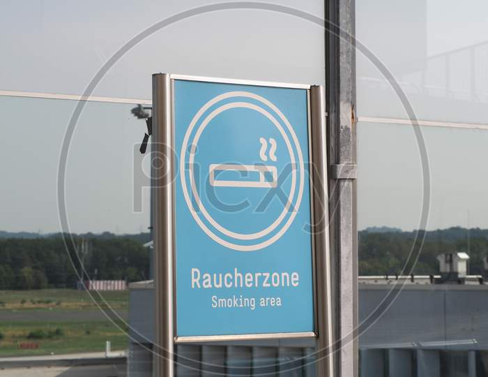Image of Raucherzone (Smoking Area) Sign-WR848796-Picxy
