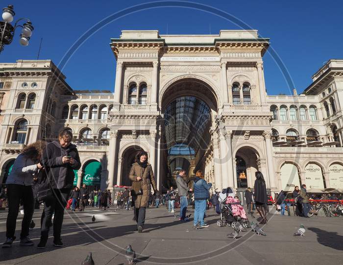 Image of Milan, Italy - Circa January 2017: Tourists Visiting Piazza ...
