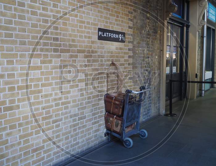 Image of London, Uk - Circa September 2019: Harry Potter Platform Nine ...
