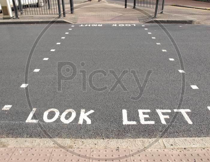 Image of Look Right Look Left Sign On London Zebra Crossing-XB164095-Picxy