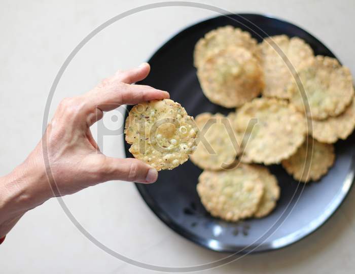 Image of Rice papad or Rice puri or chokha ni puri-QK439427-Picxy