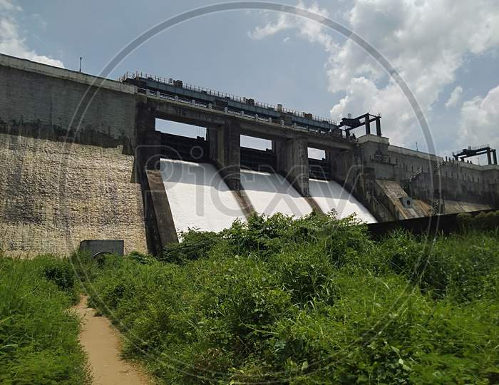 Image of Kanjirapuzha dam mannarkkad-AG423279-Picxy