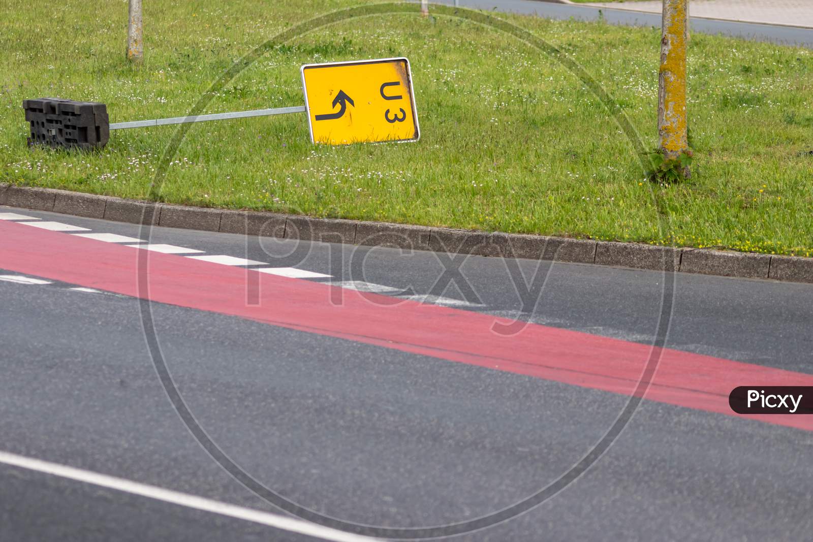 Image of Yellow traffic sign for redirection on urban streets forces ...