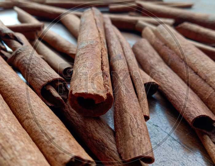 Image of Photos Of Authentic Indonesian Spices Such As Cinnamon, Anise ...