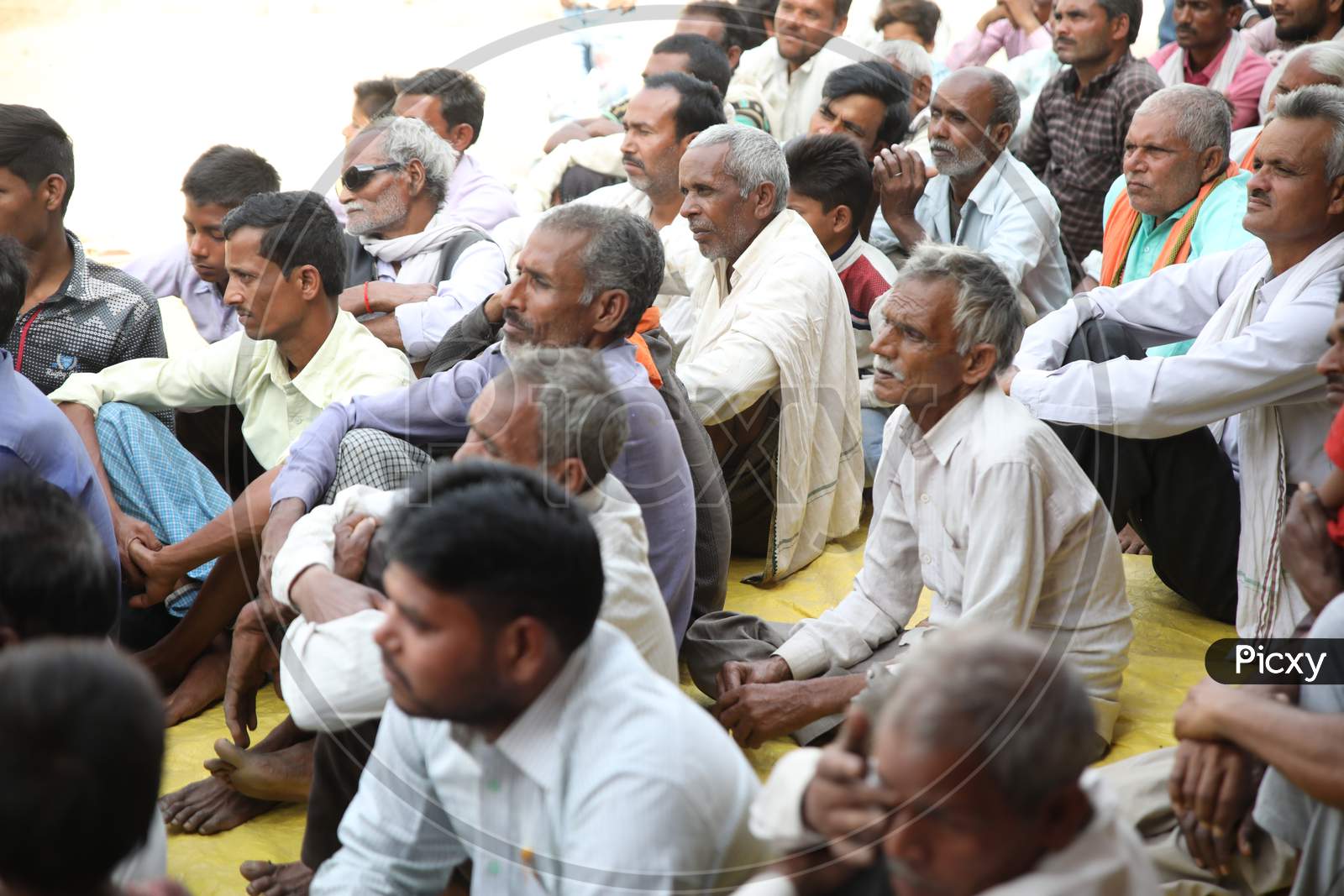 Image of RURAL AREA PEOPLE-IW902265-Picxy