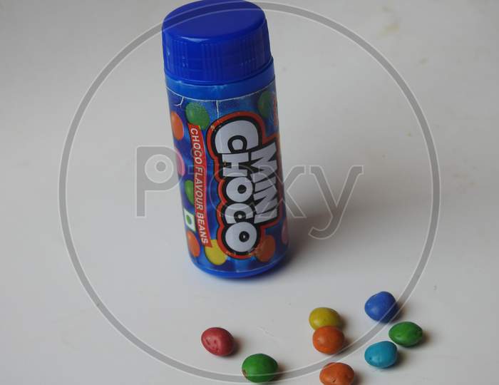 Image of Closeup of Mini Choco gems - Choco flavour colorful Beans and ...