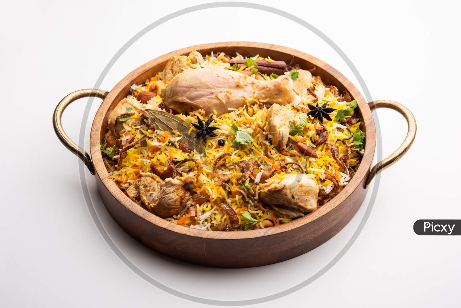 Image of Restaurant Style Spicy Chicken Biryani Served With Raita And ...