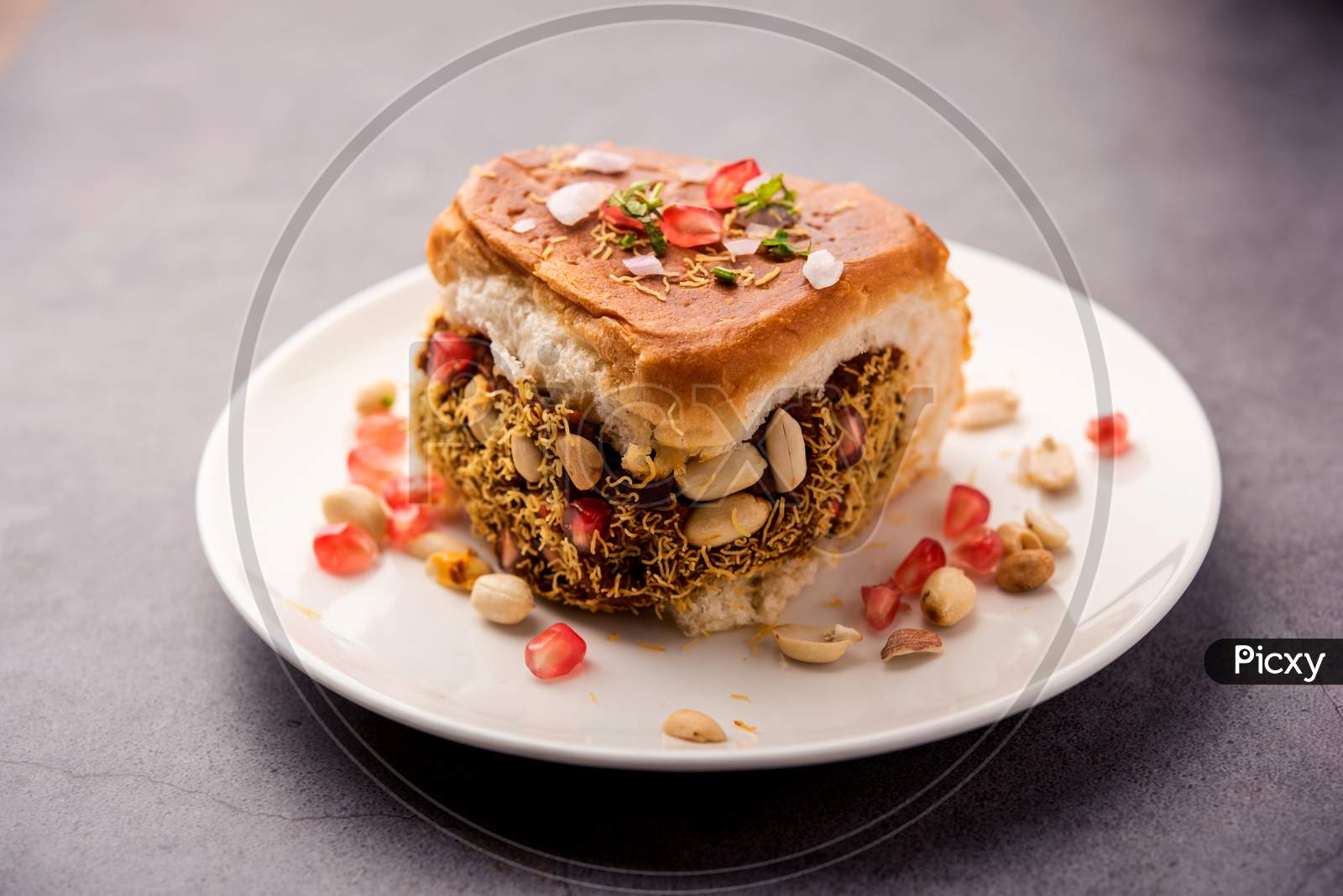 Image of Dabeli, Kutchi Dabeli Or Double Roti Is A Popular Snack Food ...