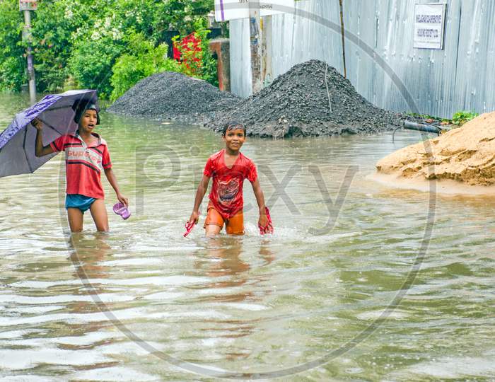 Image of monsoon fun time at kolkata-FD541231-Picxy
