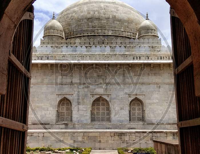 Image of Rani Roopmati's Mahal Mandu Indore Heritage Landscape-RG531909 ...