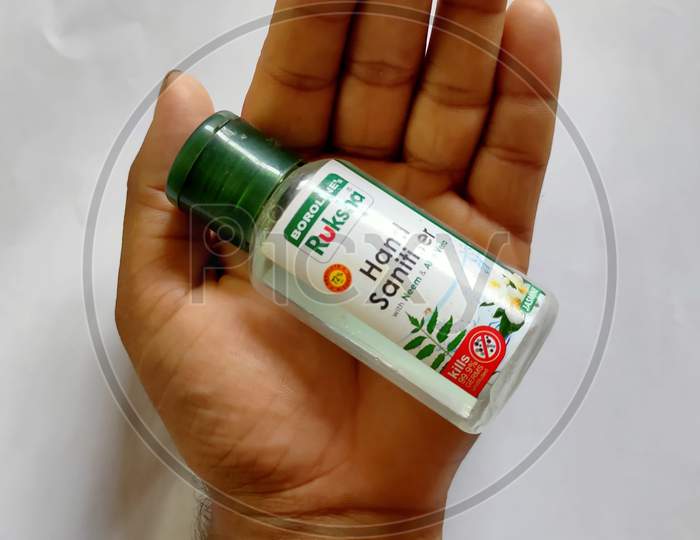 Image of Covid 19 protection hand sanitizer-VG283145-Picxy