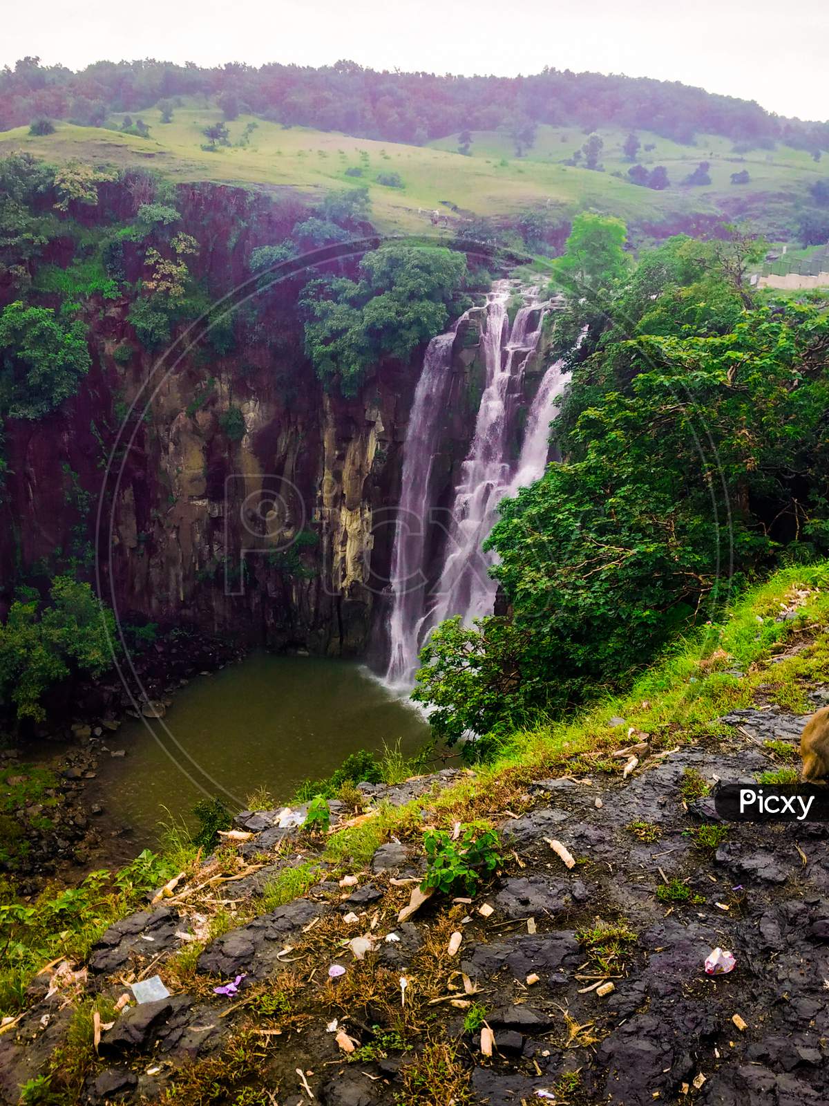 Image of Patalpani waterfall-IG338952-Picxy