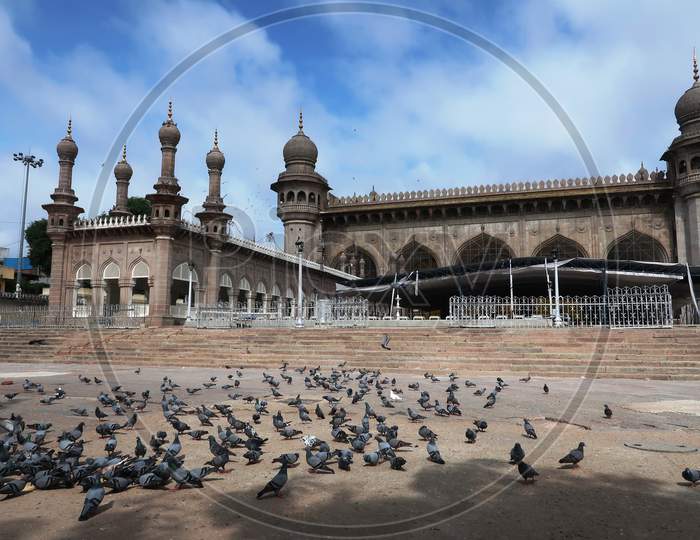 Image of Macca Masjid-OP947317-Picxy