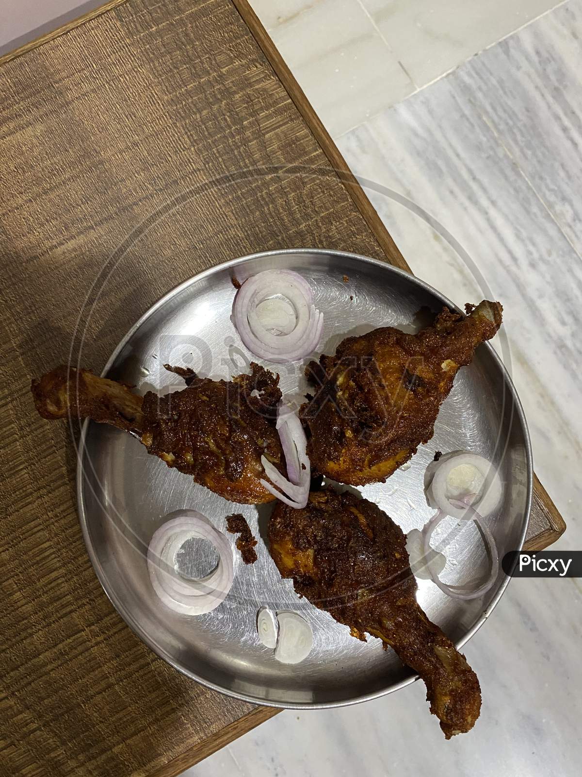 Image of roasted chicken leg pieces-WS552506-Picxy