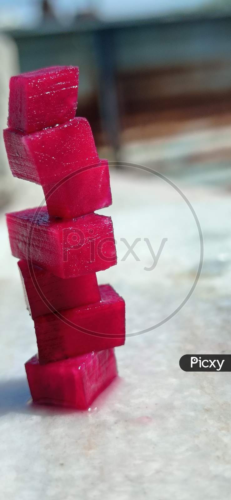 Vegetable Carving With Beetroot